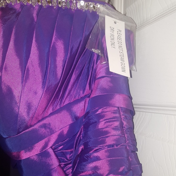 Extreme | Dresses | New Beautiful Extreme Gown | Poshmark